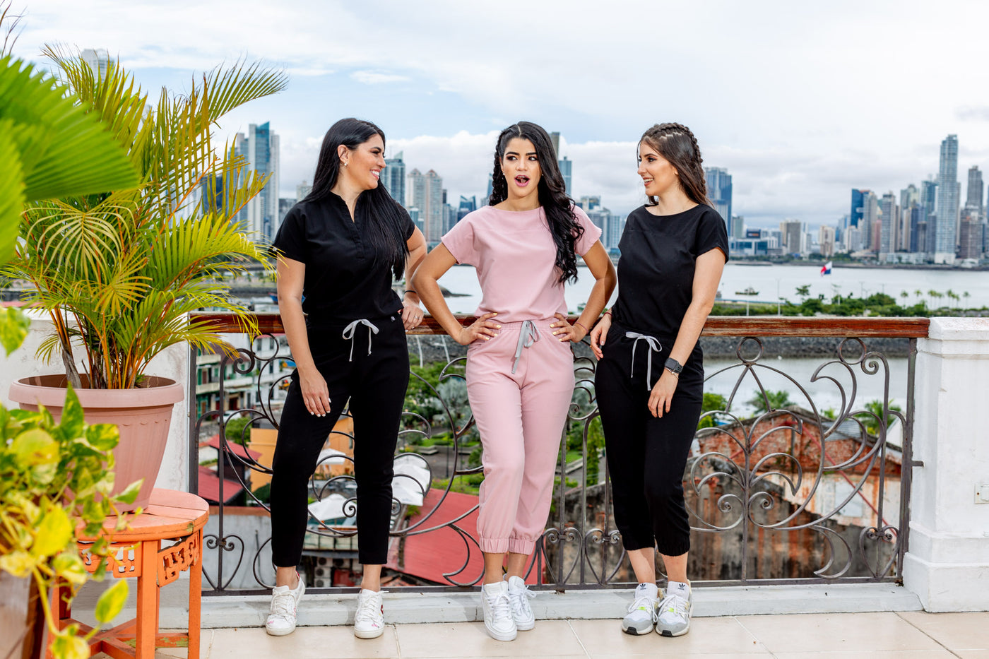 Work and Chill Panamá - Uniformes Médicos – Work & Chill Panamá